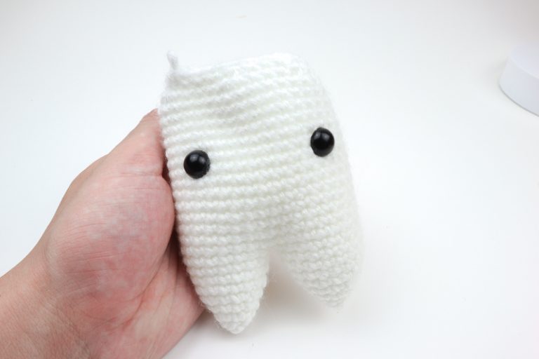 Free Crochet Tooth Amigurumi Pattern - Knot Bad